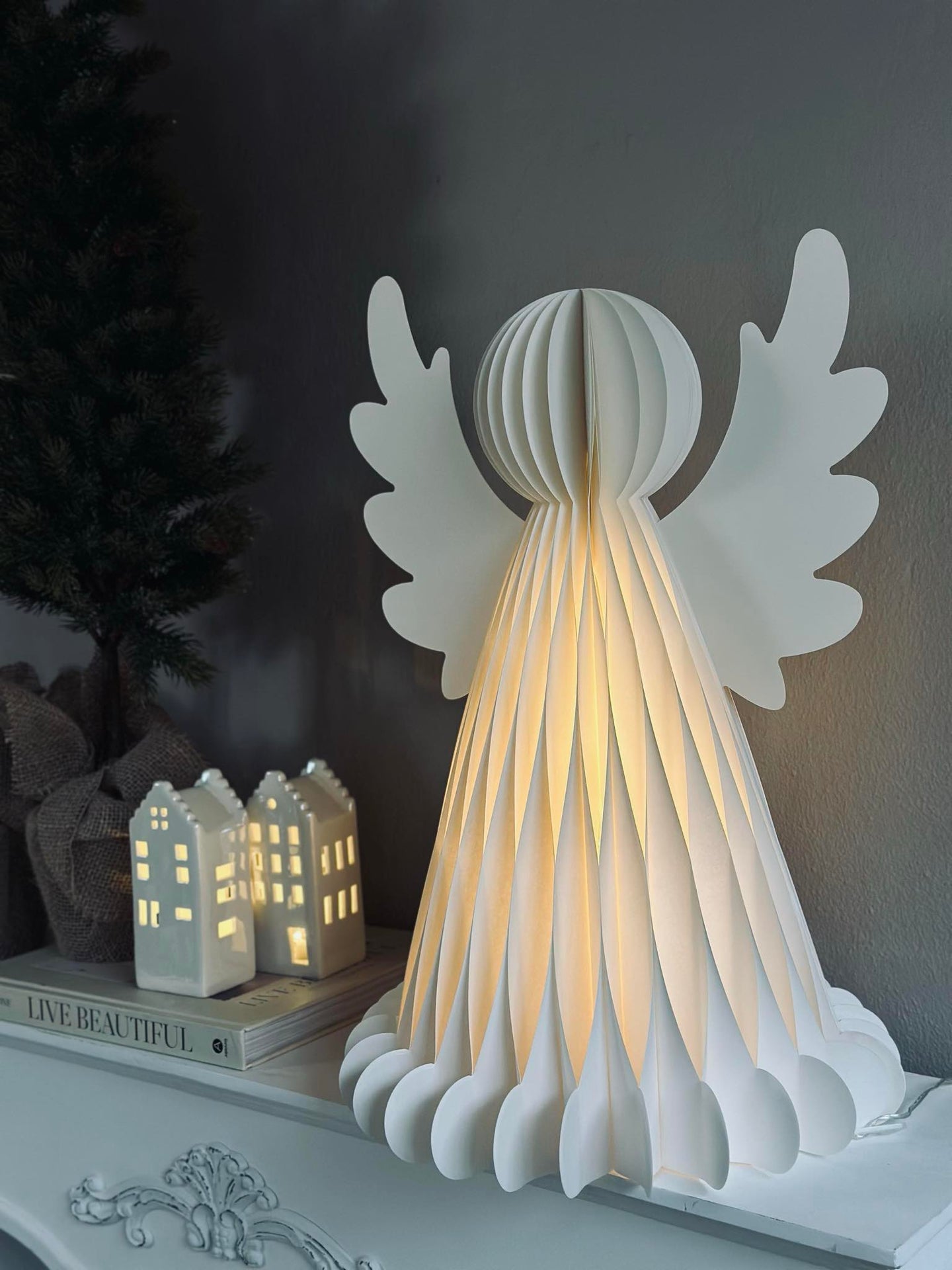 Engel mit LED-Licht - 50cm | Warmes Licht – VIAMAJA.DE