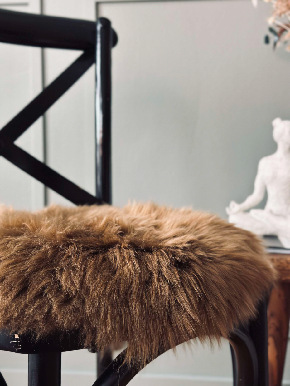 Sitzauflage Ø 34cm - Braun Lammfell | Weiche Polsterung – VIAMAJA.DE